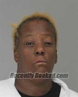 Recent Booking / Mugshot for TAKECIA ANDERSON in Dallas County, Texas