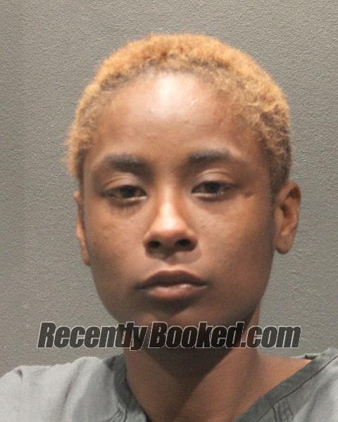 Recent Booking / Mugshot for DESTINY DASHAE TOMLIN in Arlington County ...