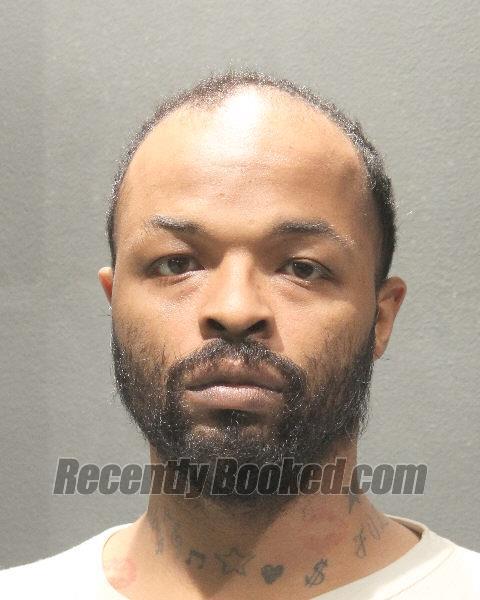 Recent Booking / Mugshot for CURTIS DEONTE MOORE in Arlington County ...