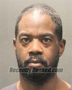 Recent Booking / Mugshot for TYRRELL ANTHONY CARBURY in Arlington ...
