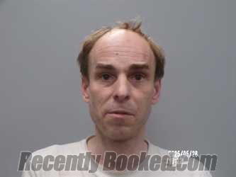Recent Booking / Mugshot for TRAVIS AARON DEAN DAVIS in Buchanan County ...