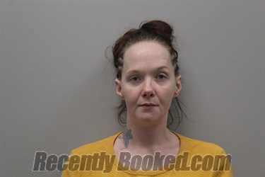 Recent Booking / Mugshot for Victoria Renee Dye in Buchanan County ...