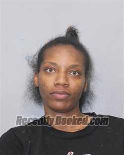 Recent Booking / Mugshot for KENECA JATONI GRAVES in Charles City ...