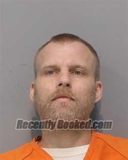Recent Booking / Mugshot for JONATHAN SCOTT OSTERBIND in Charles City ...