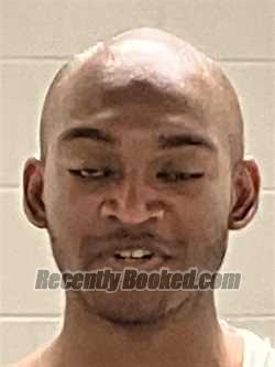Recent Booking / Mugshot for STEPHAN RANDALL DAVIS in Charles City ...