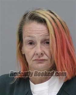Recent Booking / Mugshot for JENNIFER LYNN HURT in Charles City County ...