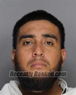 Recent Booking / Mugshot for IVAN GUZMAN RIVERA in Ellis County, Texas