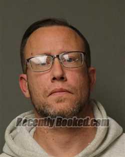 Recent Booking / Mugshot for TRAVIS WAYNE MCCORMACK in Grayson County ...
