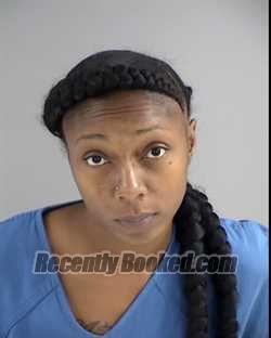 Recent Booking / Mugshot for VONNEISHA UTICA SHAYTOINE THOMPSON in ...