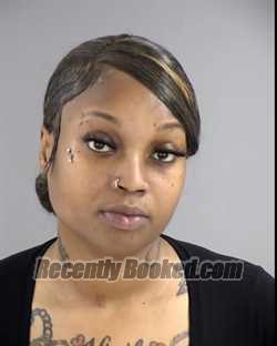 Recent Booking / Mugshot for SHANICE NICOLE ROBERTS in Henrico County, Virginia