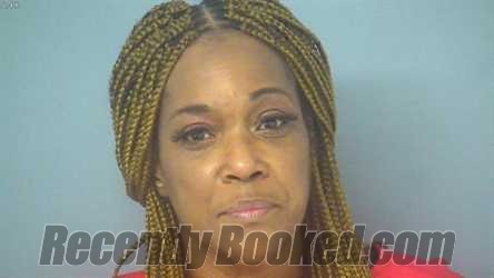 Recent Booking / Mugshot for TERE LYNNETTE RICHARDSON in James City ...