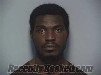 Recent Booking / Mugshot for BENJAMIN MALIK BUXTON in Roanoke County ...