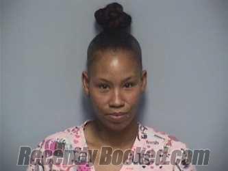 Recent Booking / Mugshot for SHANIQUE LASHAY WALKER in Roanoke County ...