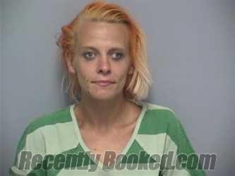 Recent Booking / Mugshot for WANDA RENEE GORDON in Roanoke County, Virginia