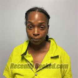 Recent Booking / Mugshot for KATRINA LASHAUN ROBINSON in Roanoke County ...