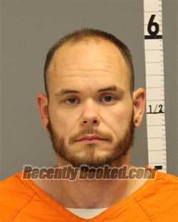 Recent Booking / Mugshot for NATHAN LEE HENSLEY in Rockingham County, Virginia