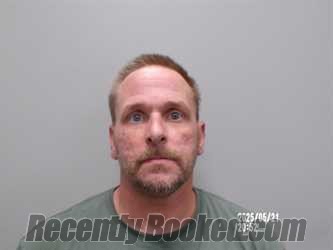 Recent Booking / Mugshot for Donald Robert Bain in Russell County, Virginia