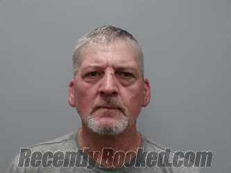 Recent Booking / Mugshot for ROBERT RAY CARTER in Russell County, Virginia