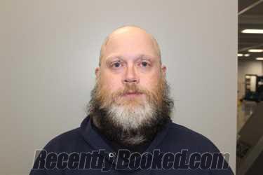 Recent Booking / Mugshot for Michael Wayne Henegar in Scott County ...