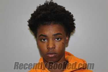 Recent Booking / Mugshot for Alexis D Maddox in Smyth County, Virginia