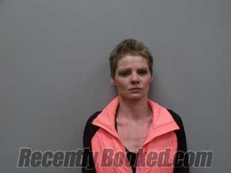 Recent Booking / Mugshot for Amber Rose Mathena in Smyth County, Virginia