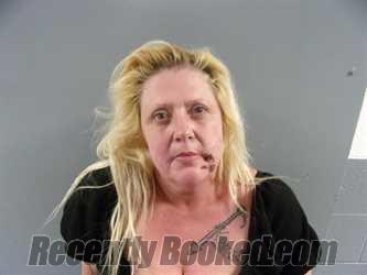 Recent Booking / Mugshot for DESIREE DALTON PATTON in Smyth County ...