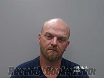 Recent Booking / Mugshot for Robert Jason Godsey in Smyth County, Virginia