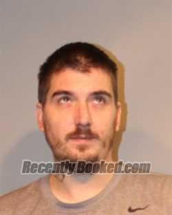 Recent Booking / Mugshot for Brandon Michael Coomer in Tazewell County ...