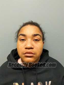 Recent Booking / Mugshot for Elsie Simone Edwards in Tazewell County ...