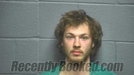 Recent Booking / Mugshot for AUSTIN ALLEN MCDONALD in Warren County ...