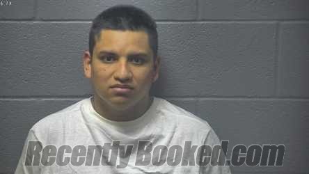 Recent Booking / Mugshot for FERNANDO ALEXANDER PEREZ LOPEZ in Warren ...