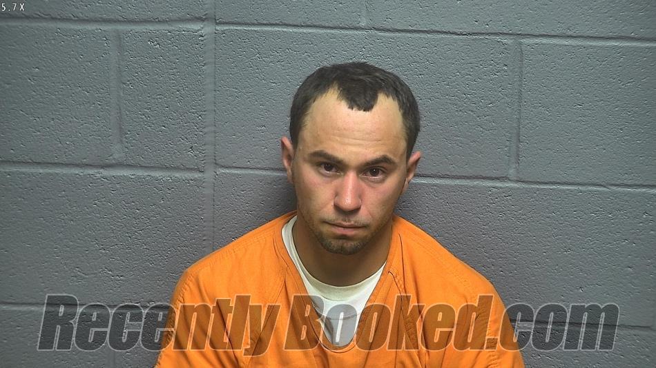 Recent Booking / Mugshot for MARK ALLEN CASTRO in Warren County, Virginia