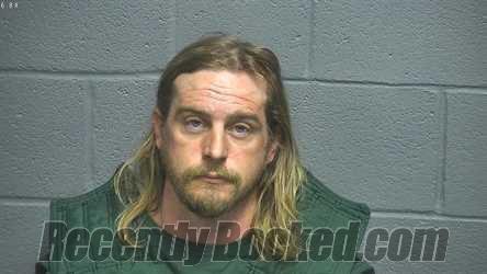 Recent Booking / Mugshot for MICHAEL Dennis WALRAVEN in Warren County ...