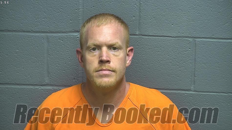 Recent Booking / Mugshot for NICOLAS JEFFREY ADAMS in Warren County ...