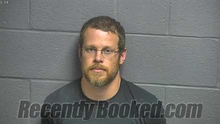 Recent Booking / Mugshot for NICHOLAS SCOTT WALKER in Warren County ...