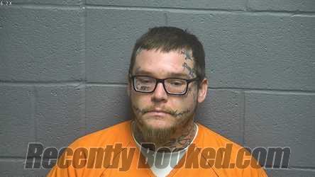 Recent Booking / Mugshot for SHANE MICHAEL STRAWDERMAN in Warren County ...
