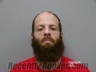 Recent Booking / Mugshot for Travis Wayne Honaker in Wise County, Virginia