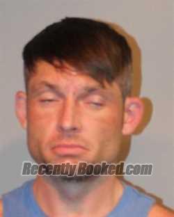 Recent Booking / Mugshot for Travis Brandon Mullins in Wise County ...
