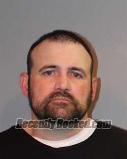 Recent Booking / Mugshot for Travis Wayne Perry in Wise County, Virginia