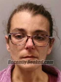 Recent Booking / Mugshot for Leshae Marie Myers in Berkeley County ...