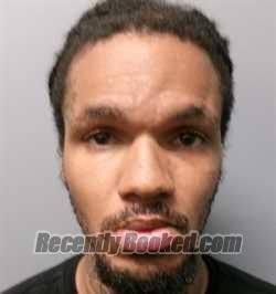 Recent Booking / Mugshot for Steven Daveon Lee Davis in Berkeley County ...