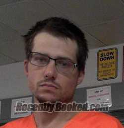 Recent Booking / Mugshot for Timothy Matthew Starkey in Cabell County ...