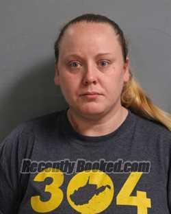 Recent Booking / Mugshot for Taylor Rae Allmon in Kanawha County, West ...
