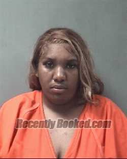 Recent Booking / Mugshot for DIAMOND SHONAE DAVIS in Galveston County ...