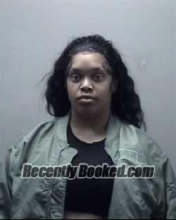 Recent Booking / Mugshot for SHAWNDRA DANEA MOSS in Galveston County, Texas