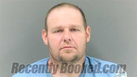 Recent Booking / Mugshot for Larry Joe Carr in Logan County, West Virginia