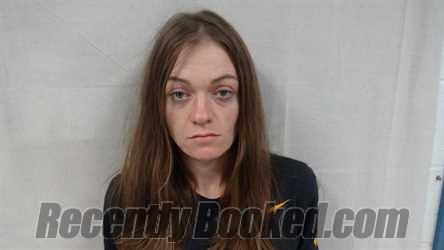 Recent Booking / Mugshot for Amber Nicole Tharpe in Nicholas County ...
