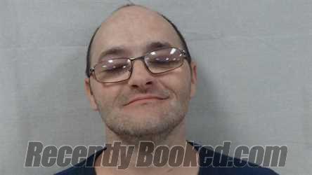 Recent Booking / Mugshot for Edward Travis Barr in Nicholas County ...