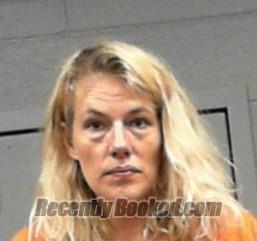 Recent Booking / Mugshot for Cheryl Renee Naylor in Wood County, West ...