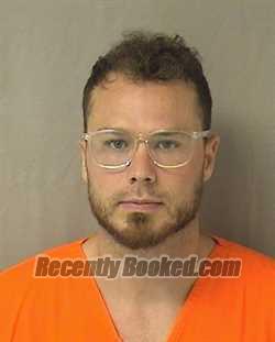 Recent Booking / Mugshot for Johnathan Patrick Lott in Wood County ...